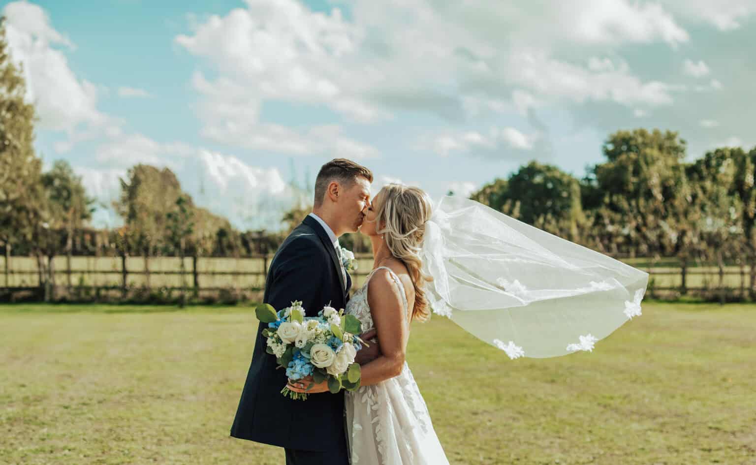 Libby Wedding Singer - Coton House Farm